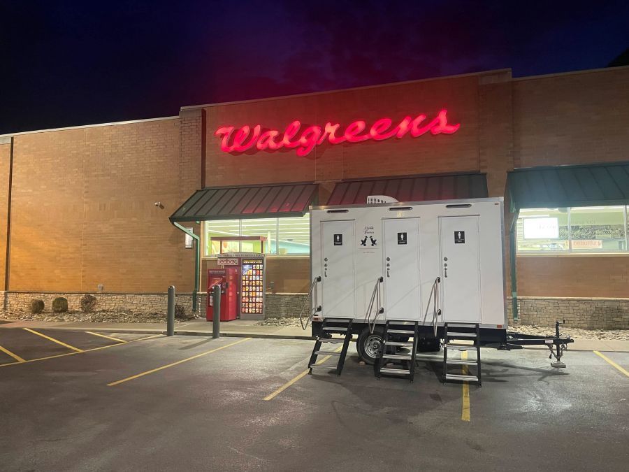 Hidden ROI of Restroom Trailers for Commercial Renovations | Mobile Thrones