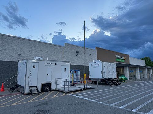 Restroom Trailer Rental Uses | Mobile Thrones